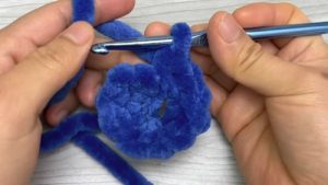 Shiny Crochet Big Blueberry Amigurumi Pattern