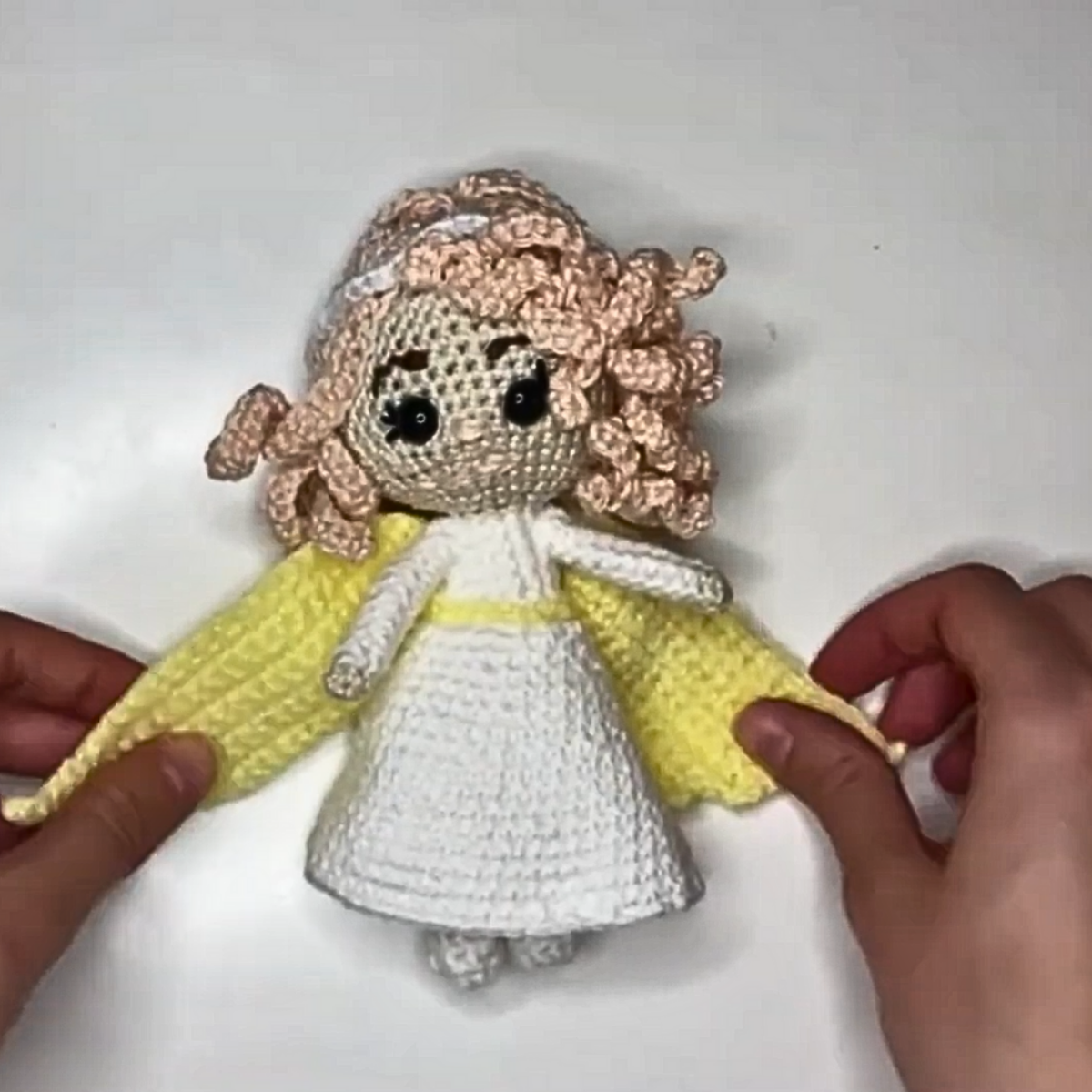Radiant Crochet Angel Doll Pattern to Light Up Your Shelf