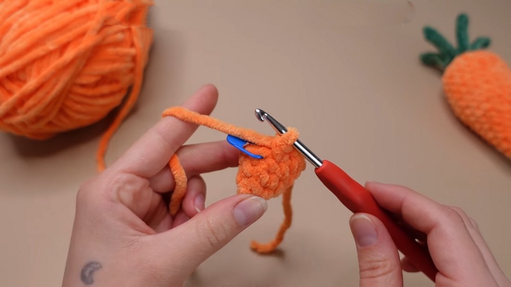 Free Crochet Carrot Pattern for Easter Baskets